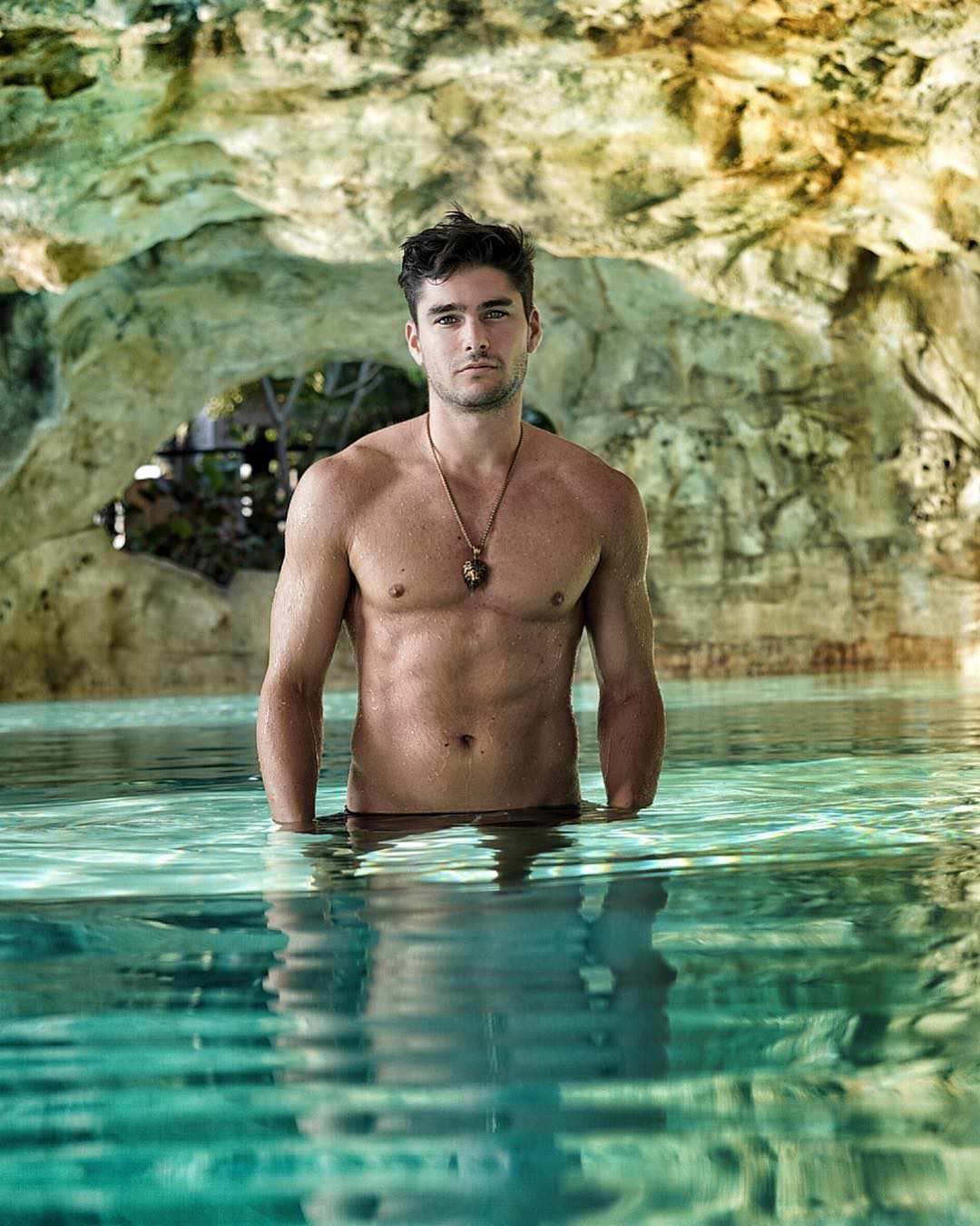 Charlie Matthews | Scrolller