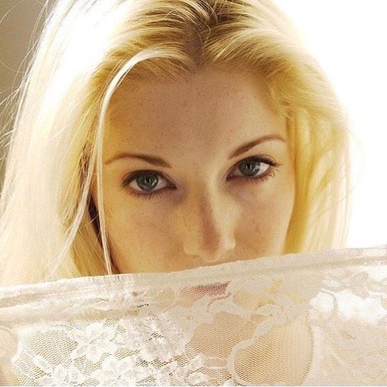 Charlotte | Scrolller