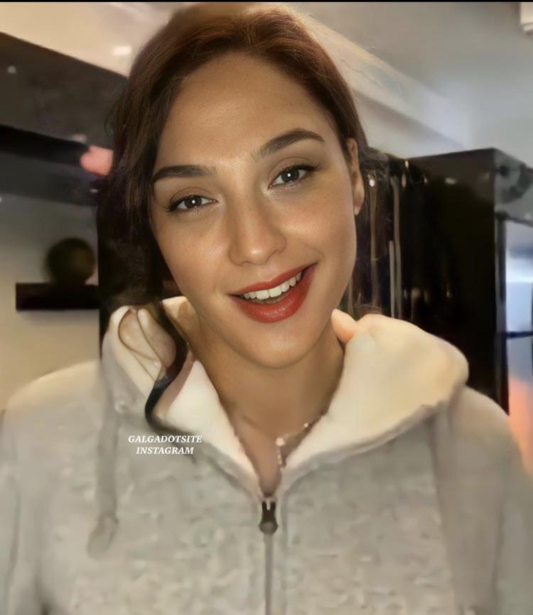 Charming | Scrolller