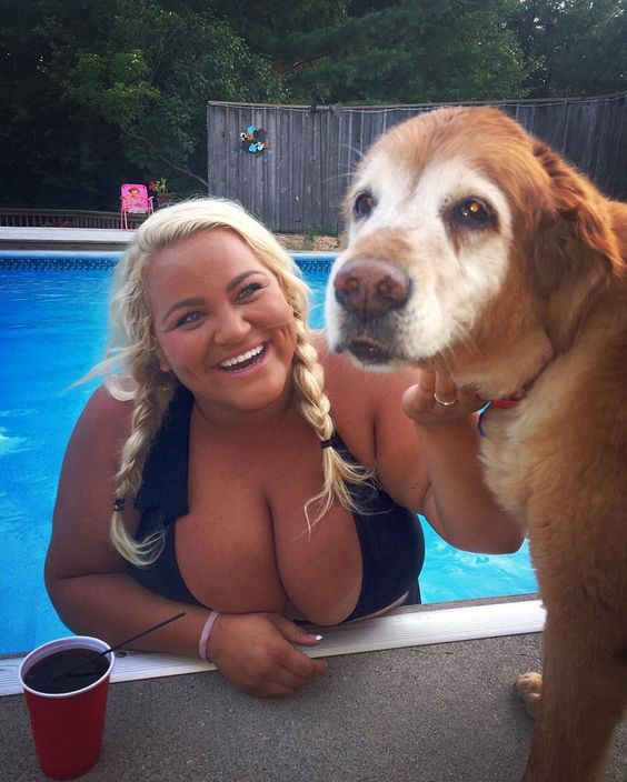 Check out her flotation devices. | Scrolller