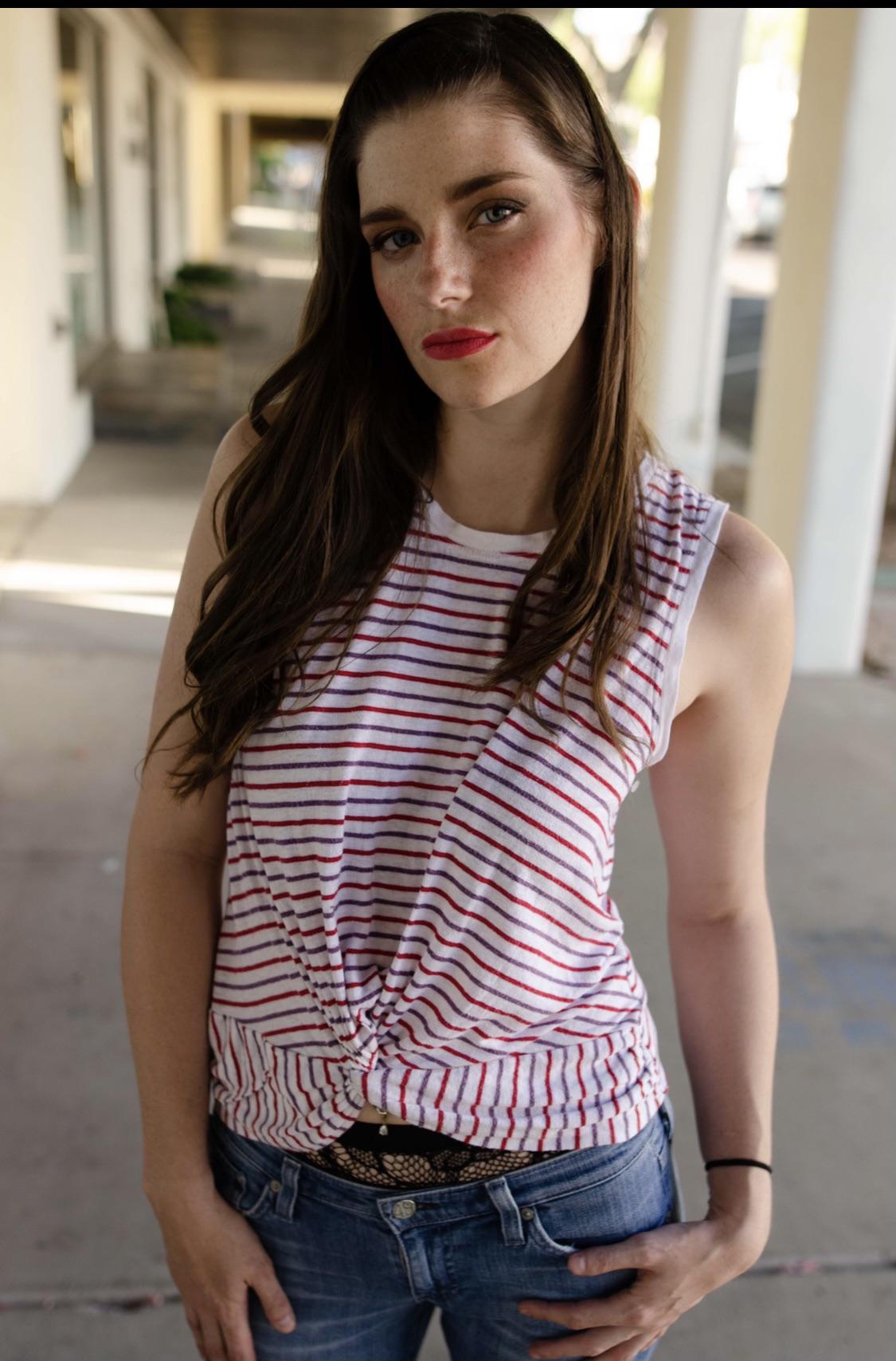 Modelesque | Scrolller