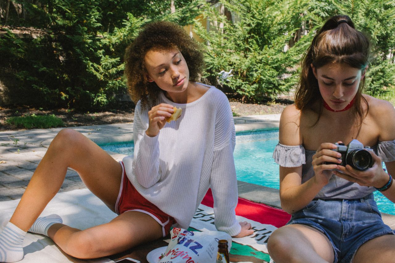 Checking out | Scrolller