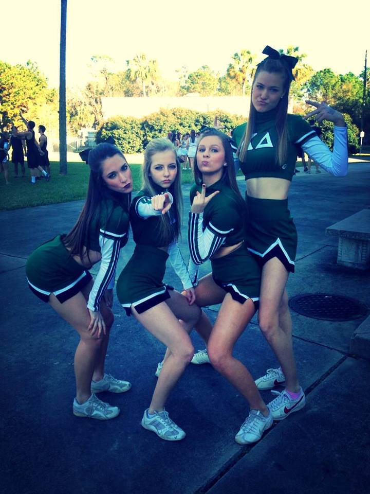 Cheer Chicks Scrolller 5639