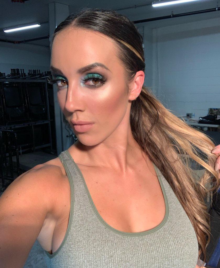 Chelsea’s Large Chest! 🤩 | Scrolller