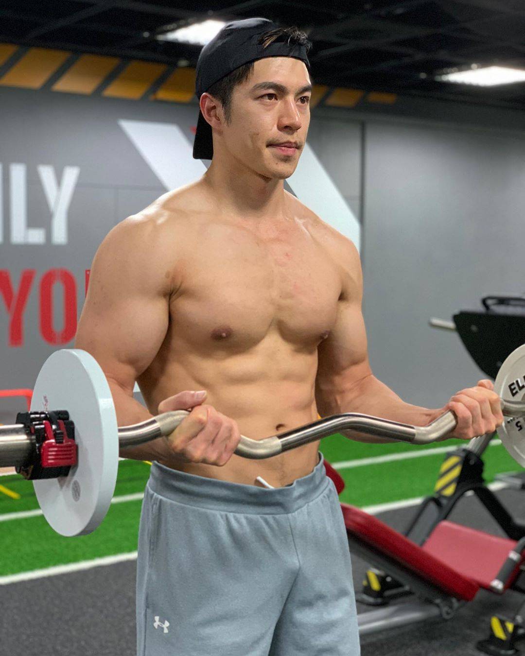 Chen Yiting | Scrolller