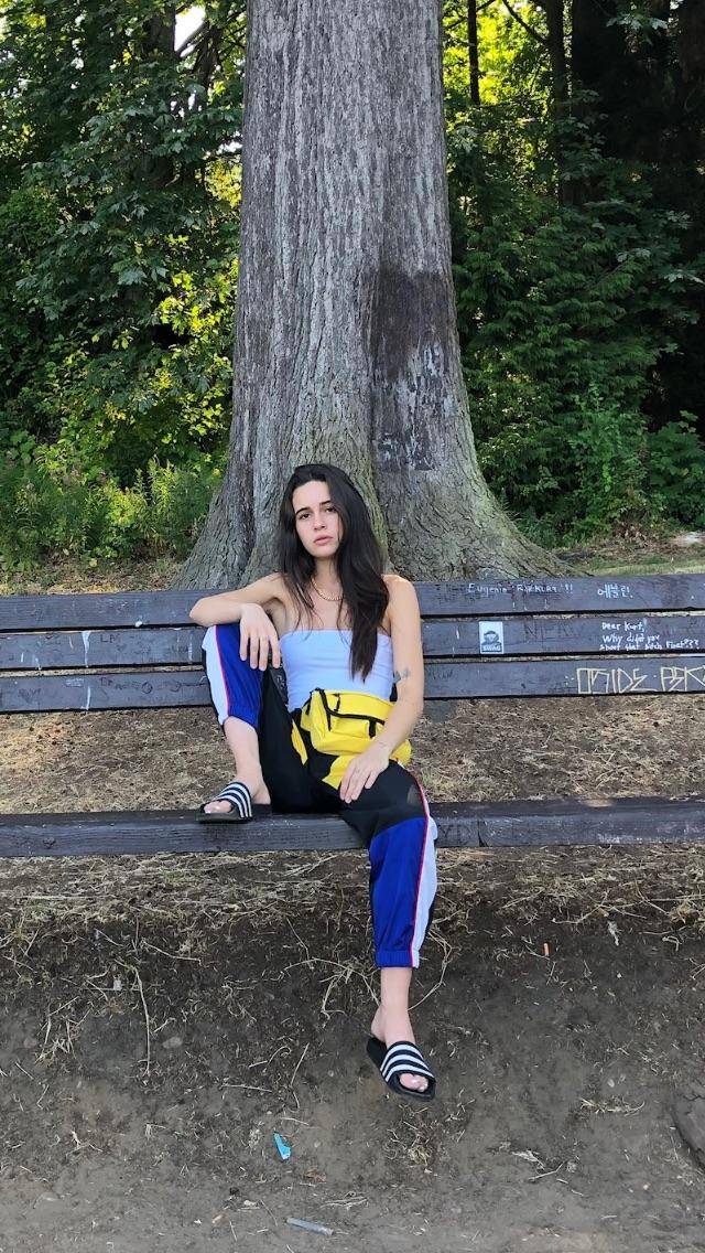 Chilling at the Kurt Cobain bench | Scrolller