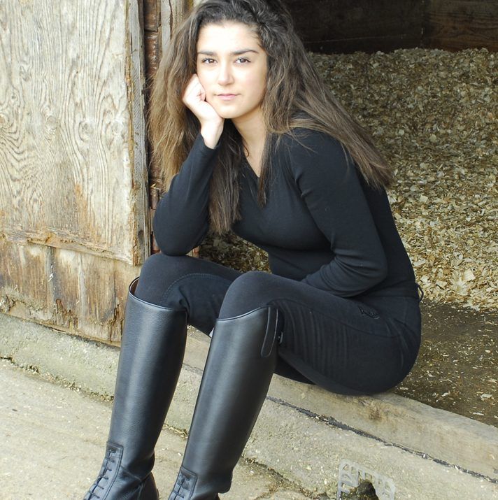 Chilling | Scrolller