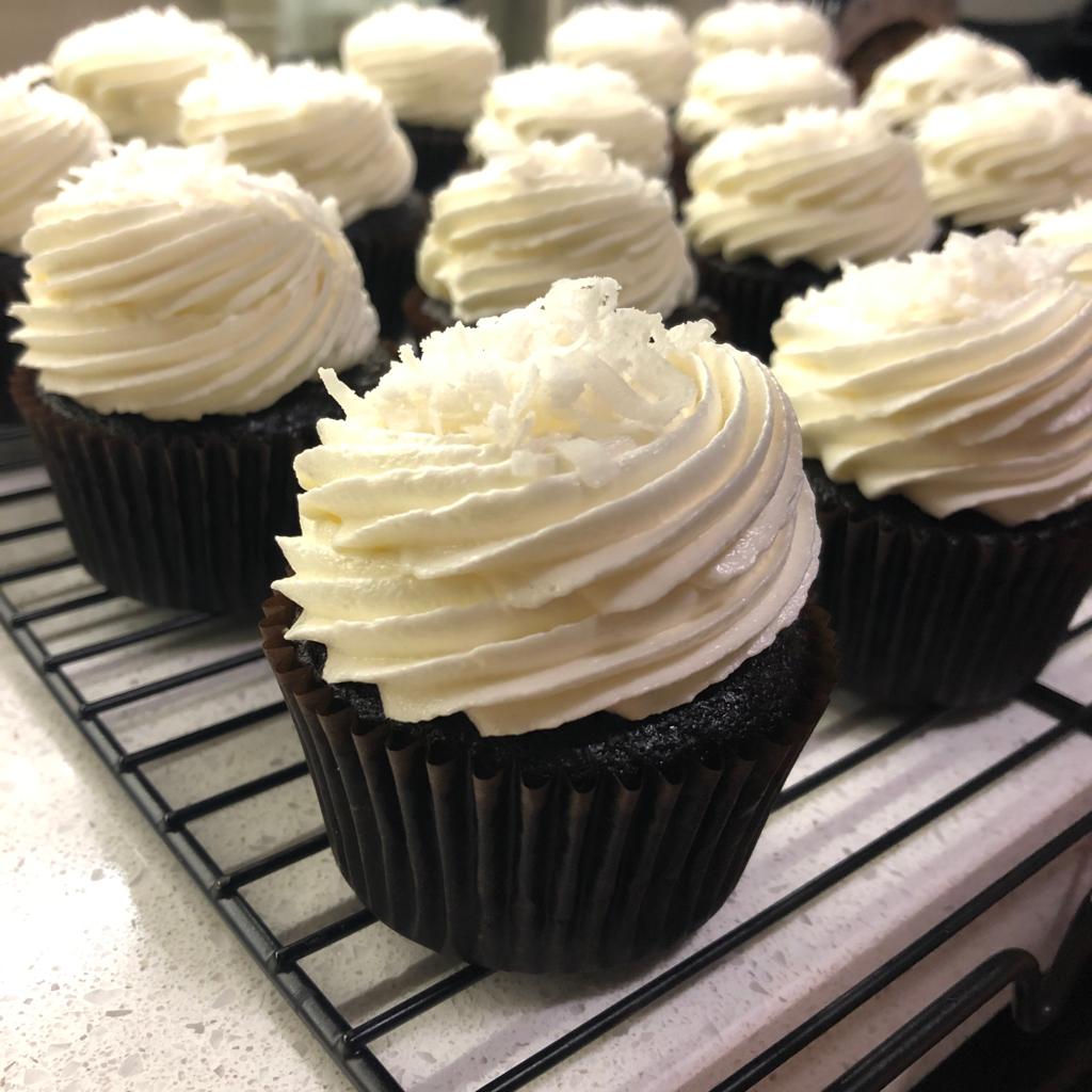 Chocolate Cupcakes w/ Coconut Buttercream | Scrolller