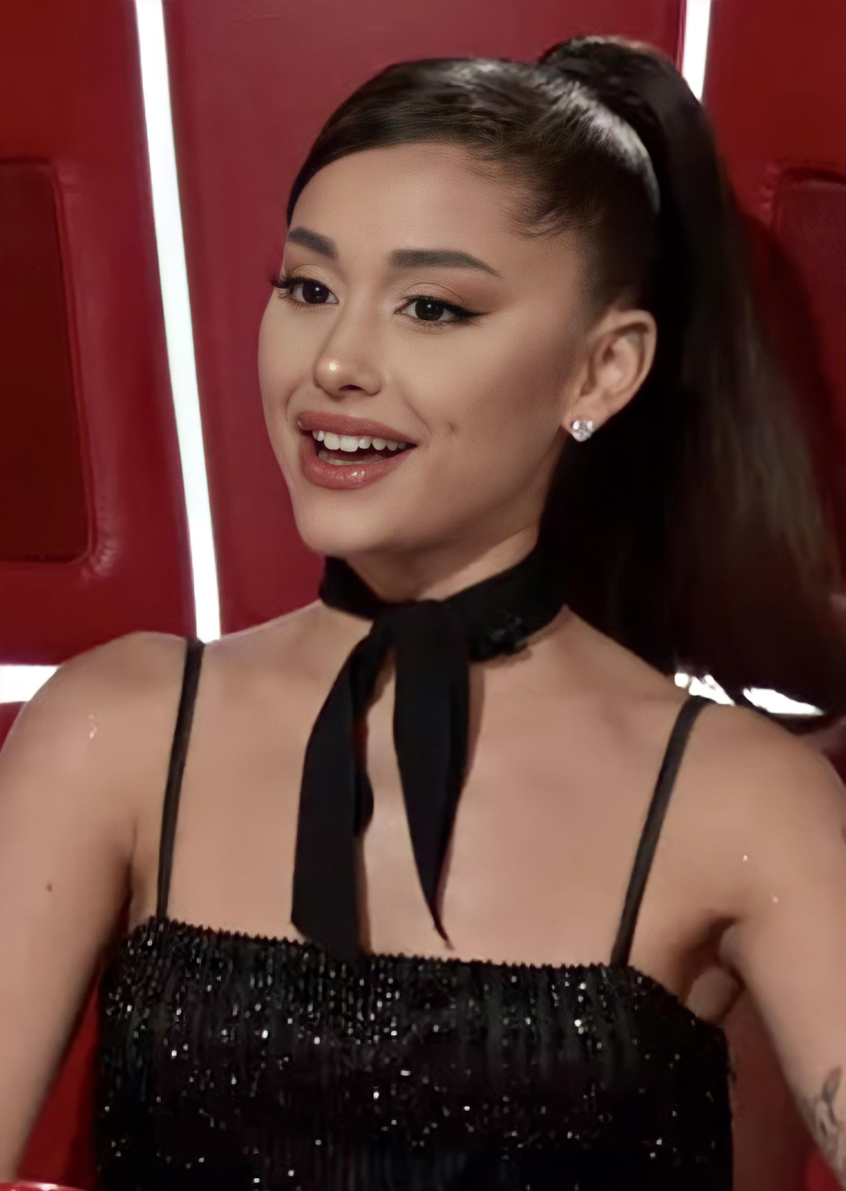 Choker means she wants to choke on a cock | Scrolller