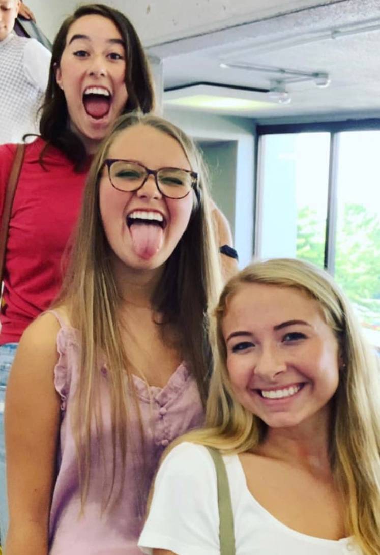 Choose one to facefuck | Scrolller