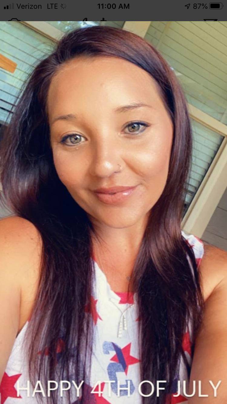 Christina | Scrolller