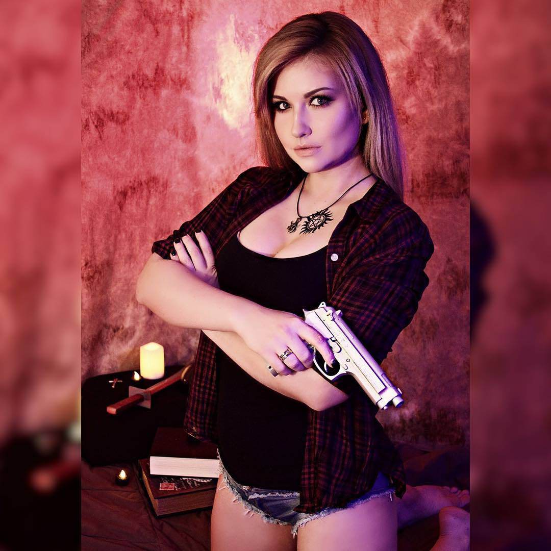 @_christinafaye_ Join the hunt... | Scrolller