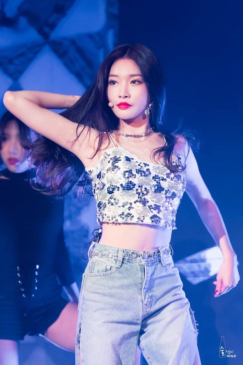 Chungha | Scrolller