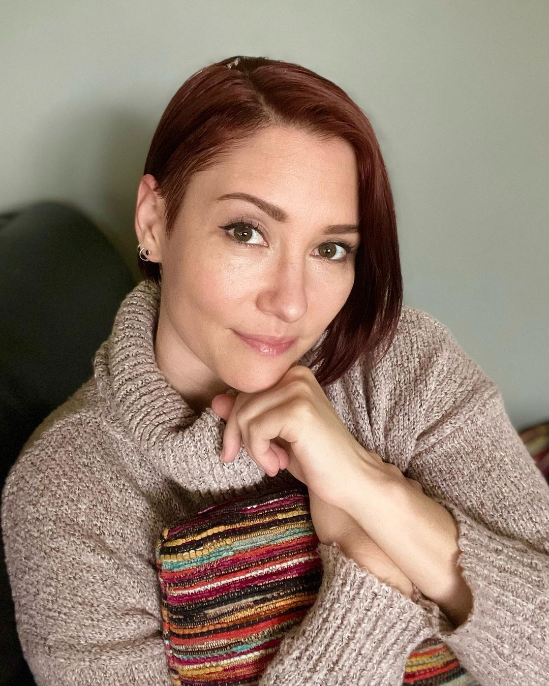 Chyler Leigh | Scrolller