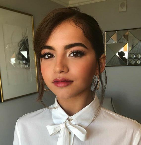 Classy Girl | Scrolller