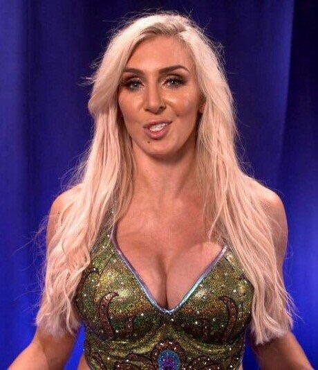 Cleavage galore | Scrolller