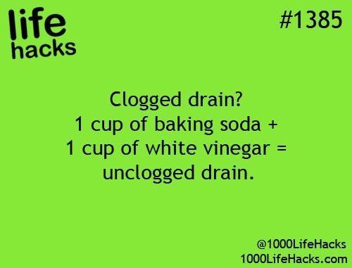 Clogged drain VS Baking soda and white vinegar | Scrolller
