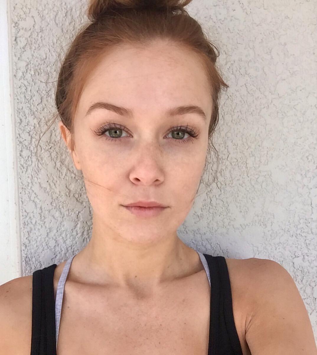 Close up | Scrolller