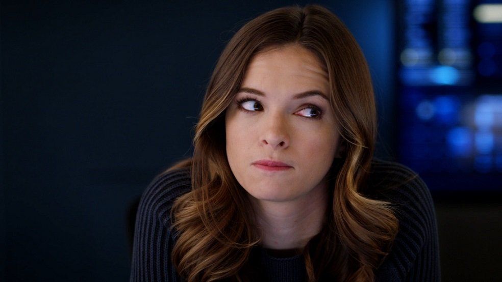 Close-up | Scrolller