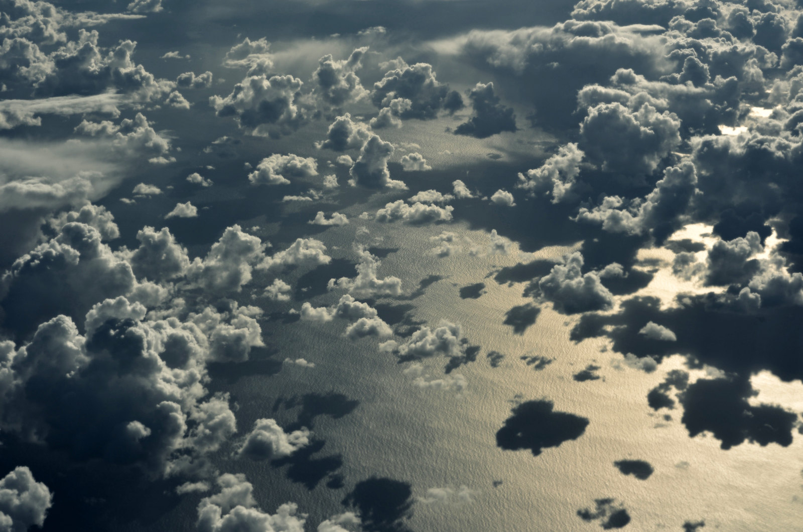Clouds on sea | Scrolller
