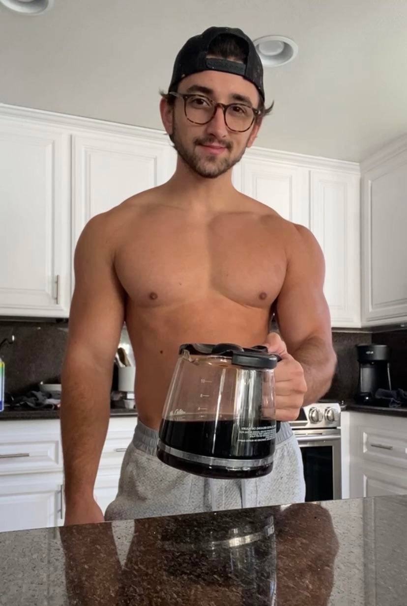 Coffee and biceps anyone? 😈 | Scrolller