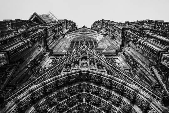 Cologne Cathedral X-Pro 2 18mm f2 | Scrolller