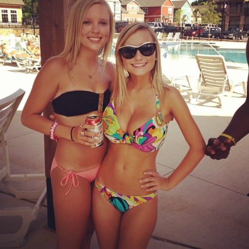 Colorful bikini | Scrolller