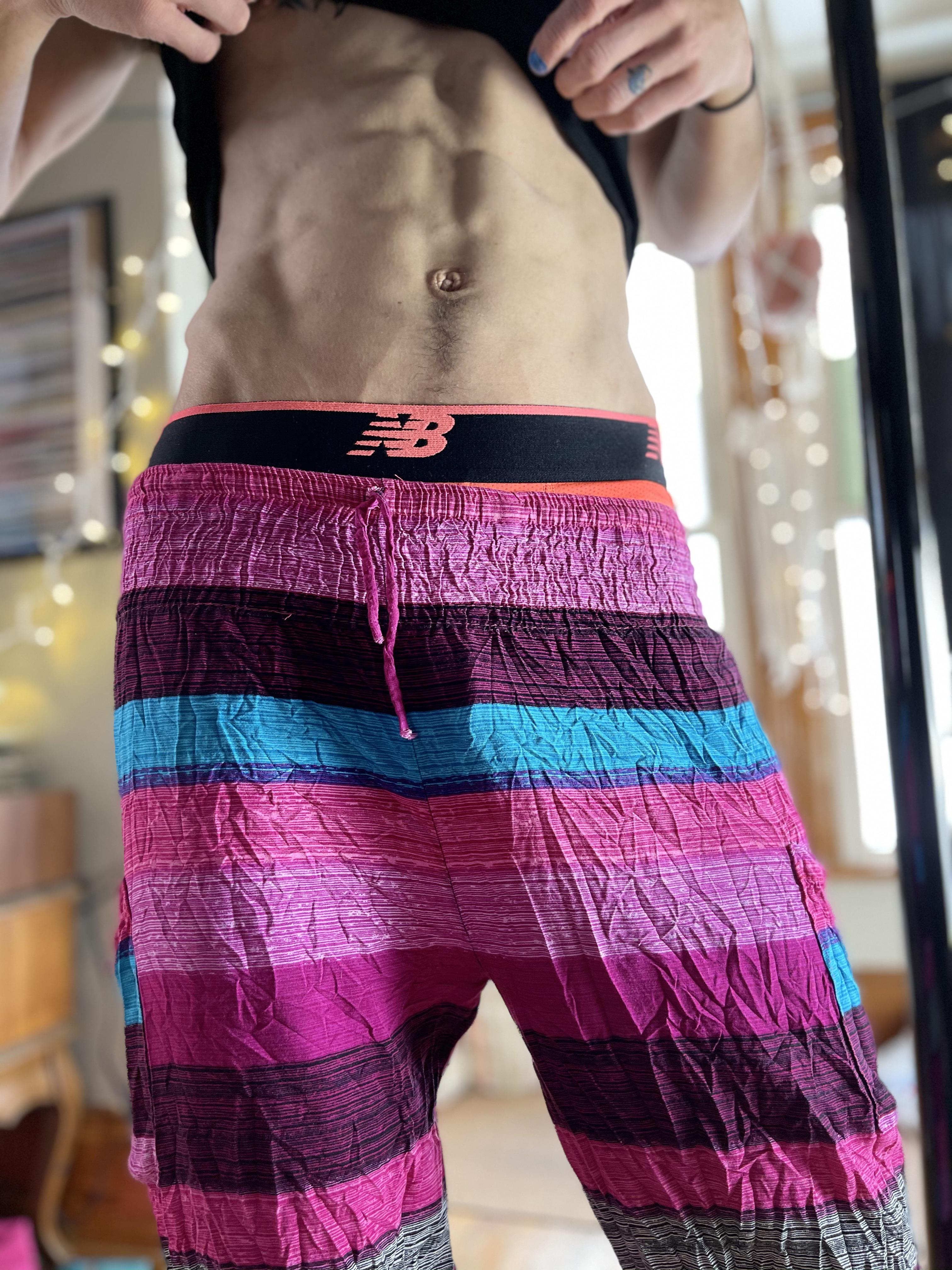 Colorful bulge | Scrolller