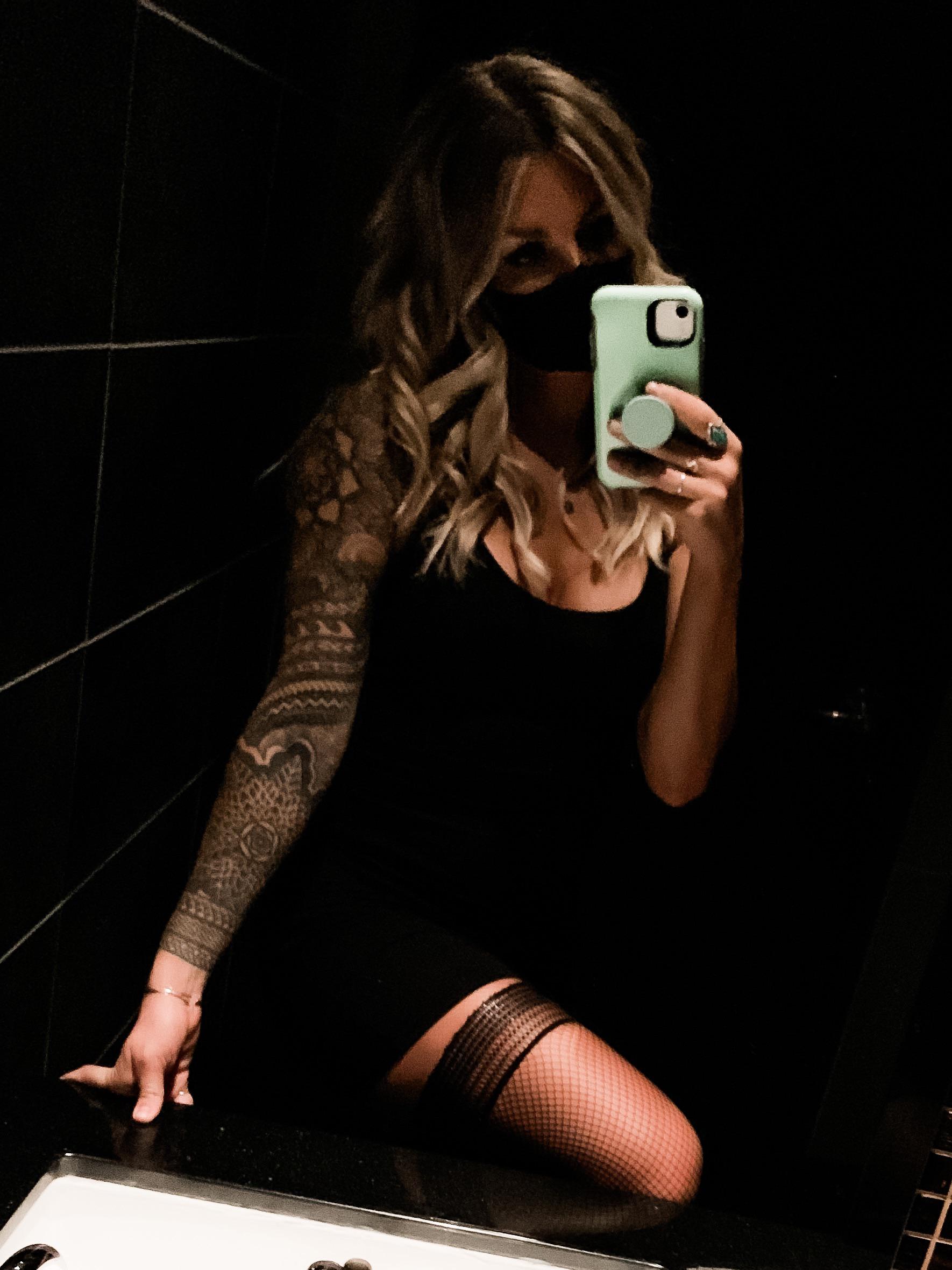 come play with m e | Scrolller