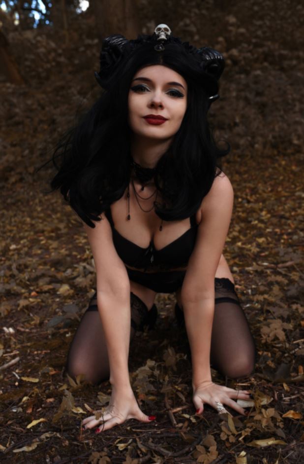 Come to me! ~ Eunice, my Forest Demon OC by Evenink_cosplay | Scrolller