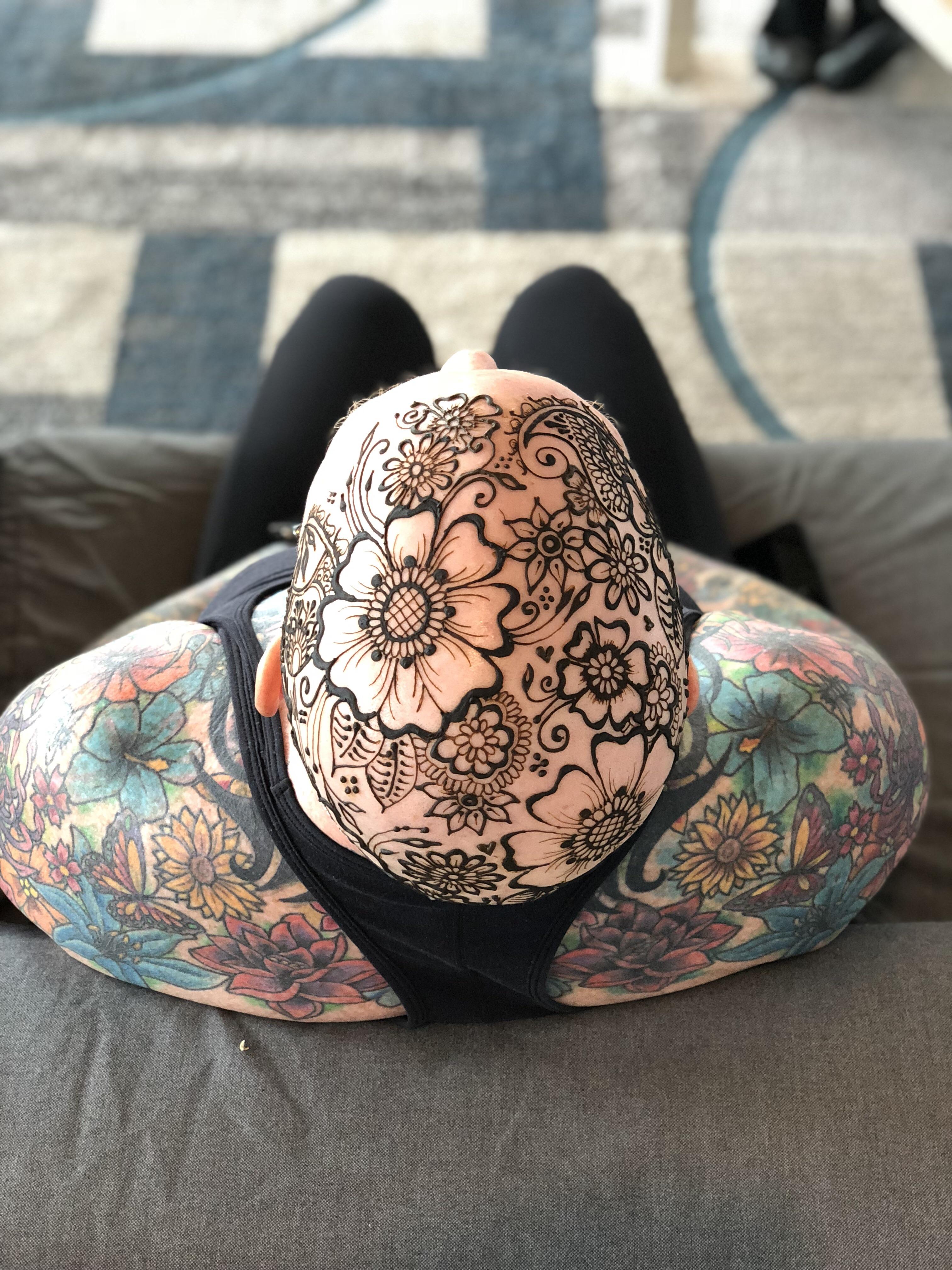Completed my first henna crown | Scrolller