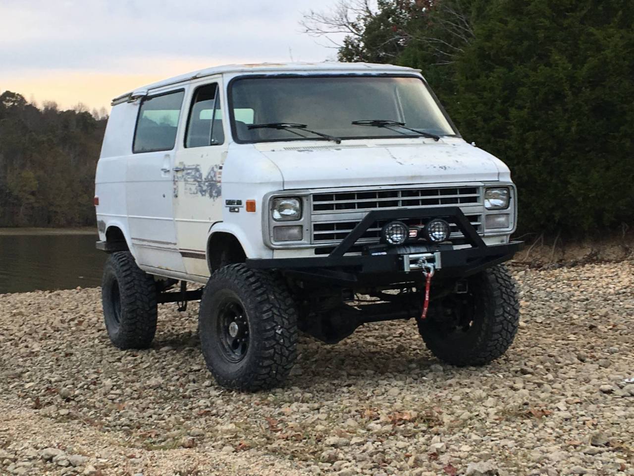 Cool 4x4 Van | Scrolller