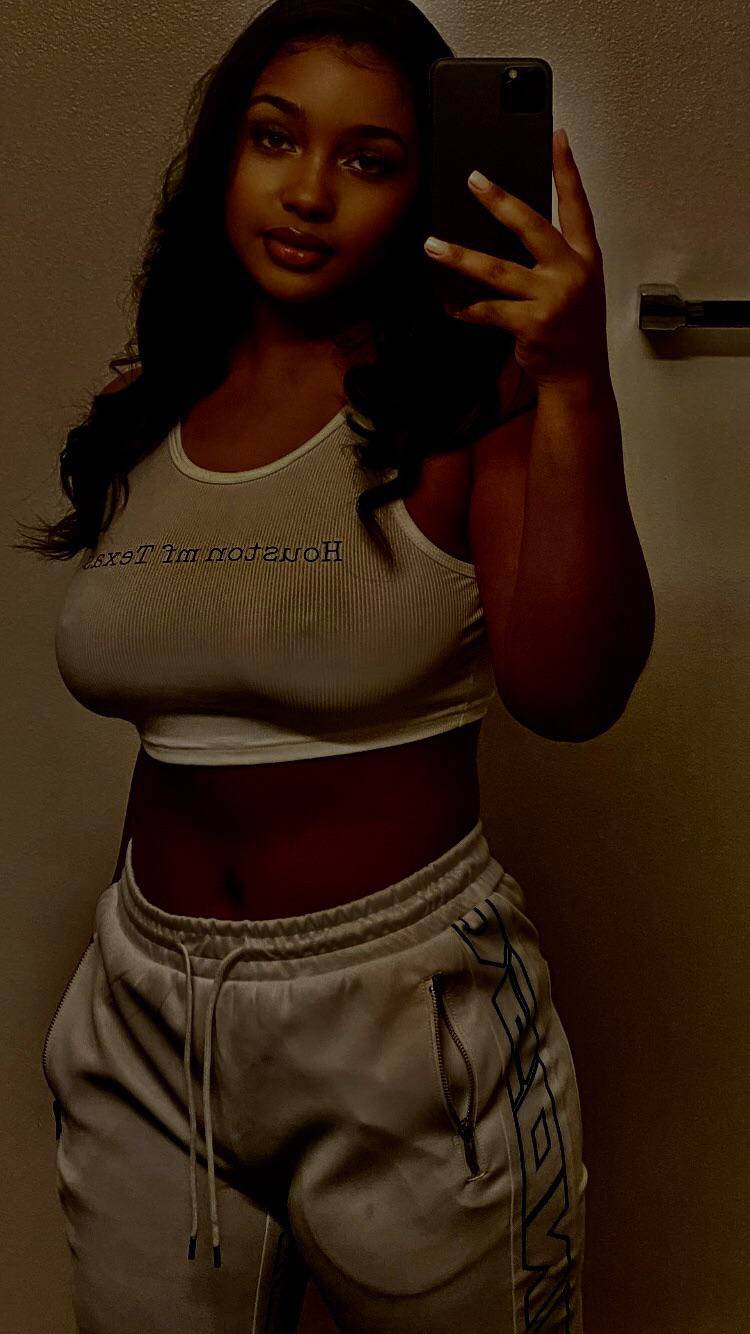 Corie rayvon X-ray | Scrolller