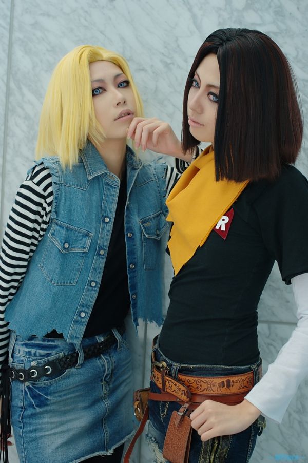 [Cosplay] Android 18 and Android 17 from Dragon Ball Z | Scrolller