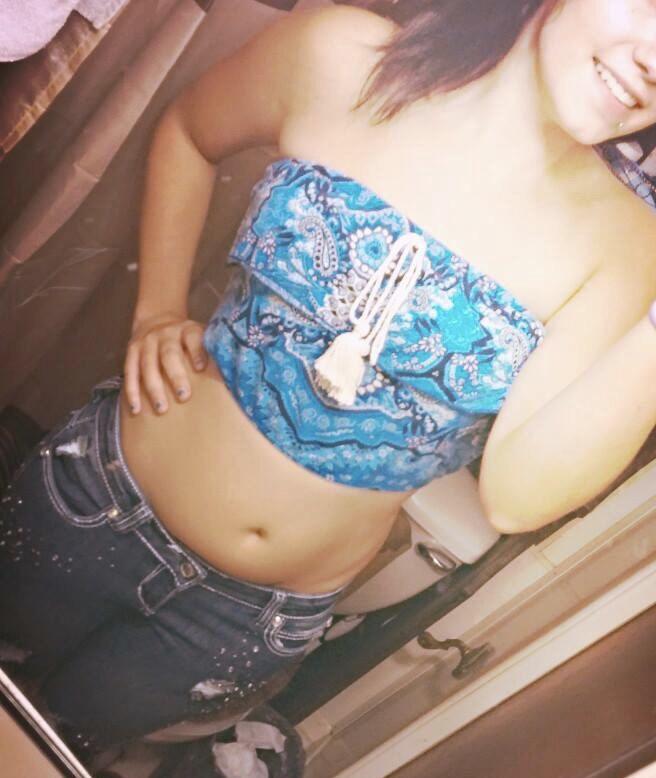 Cousin posting thirst traps again | Scrolller