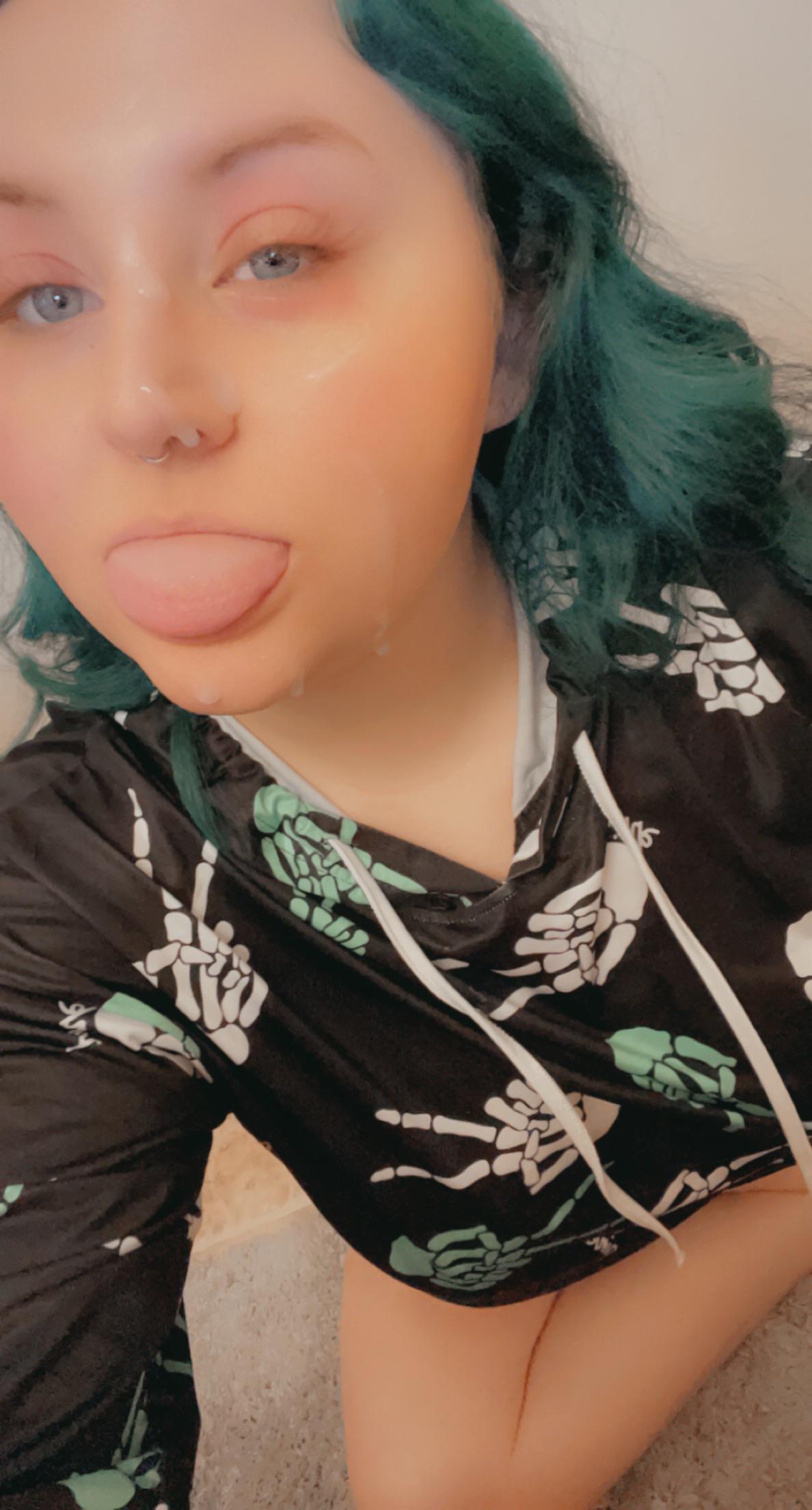 Cover me 💦 | Scrolller