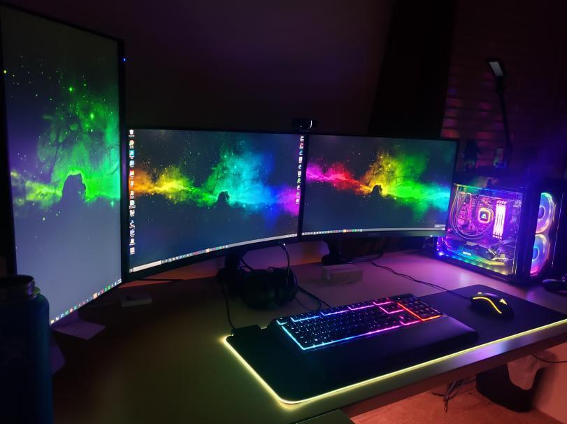 Covid Work/ Gaming Battle Station | Scrolller