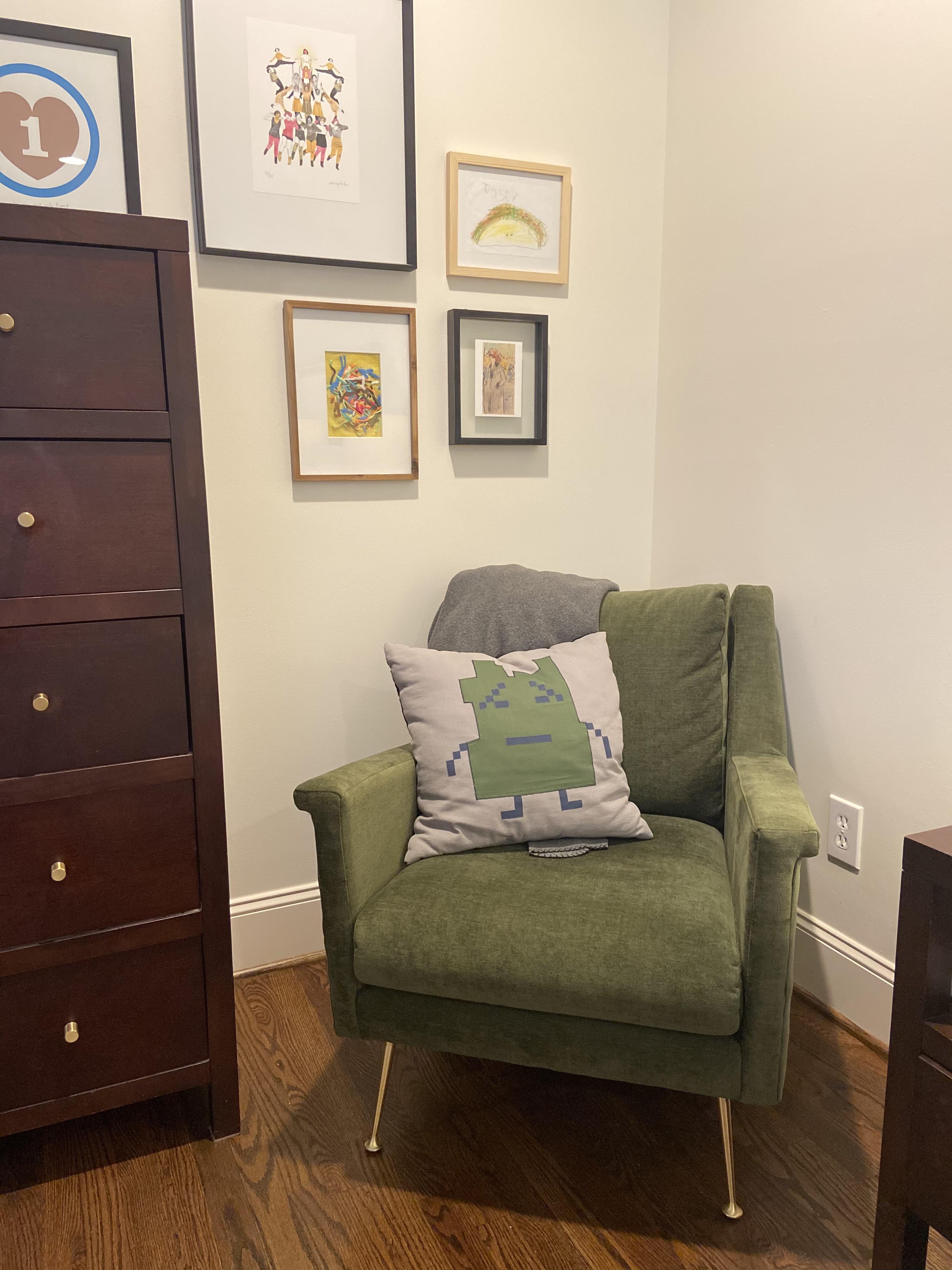 Cozy bedroom corner | Scrolller