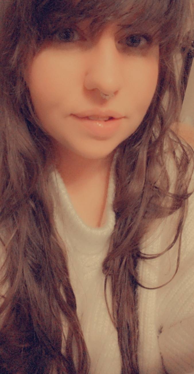 Cozy lazy 27F | Scrolller