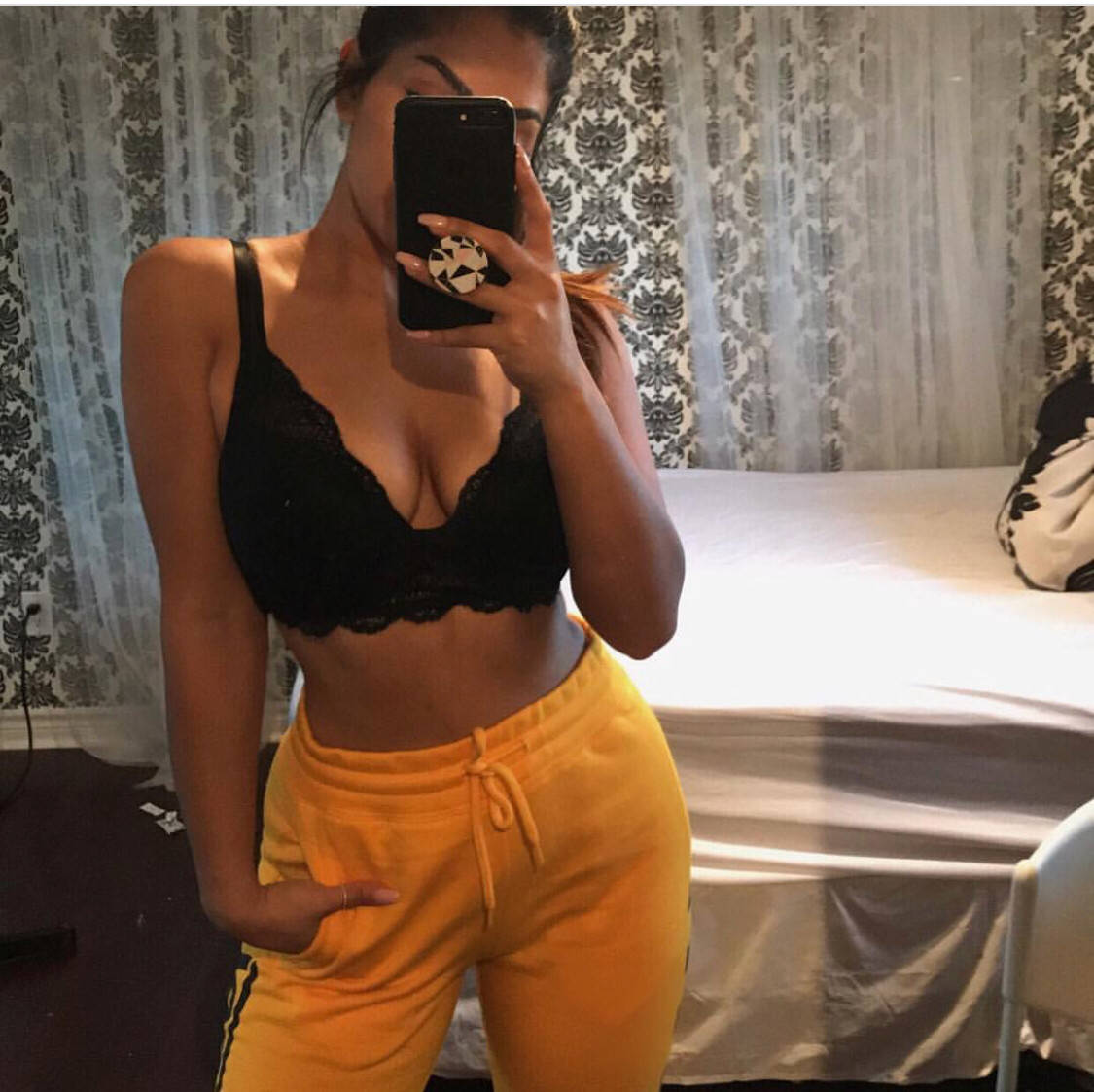 Cozy Selfie | Scrolller