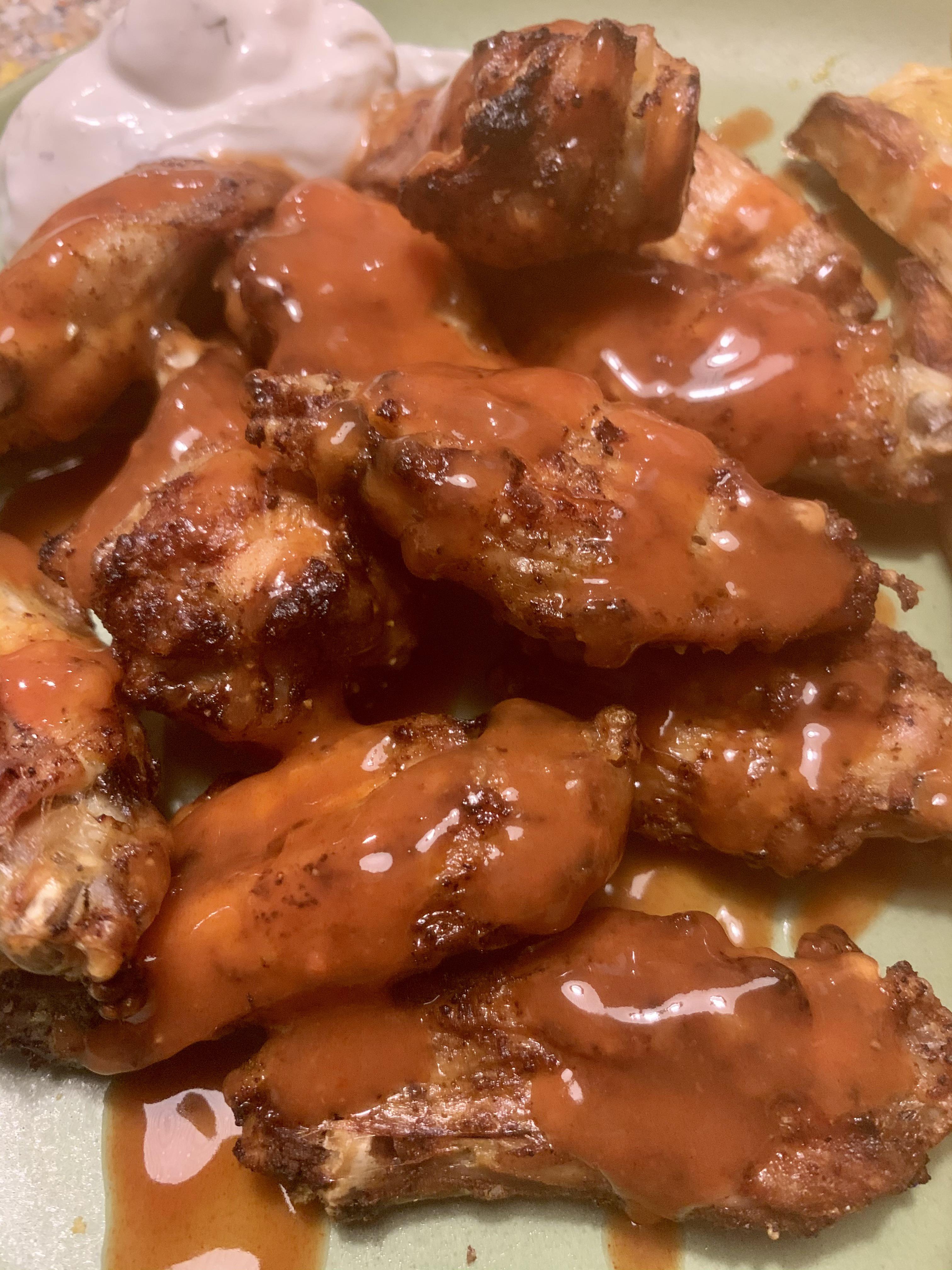 Crispy baked wings | Scrolller