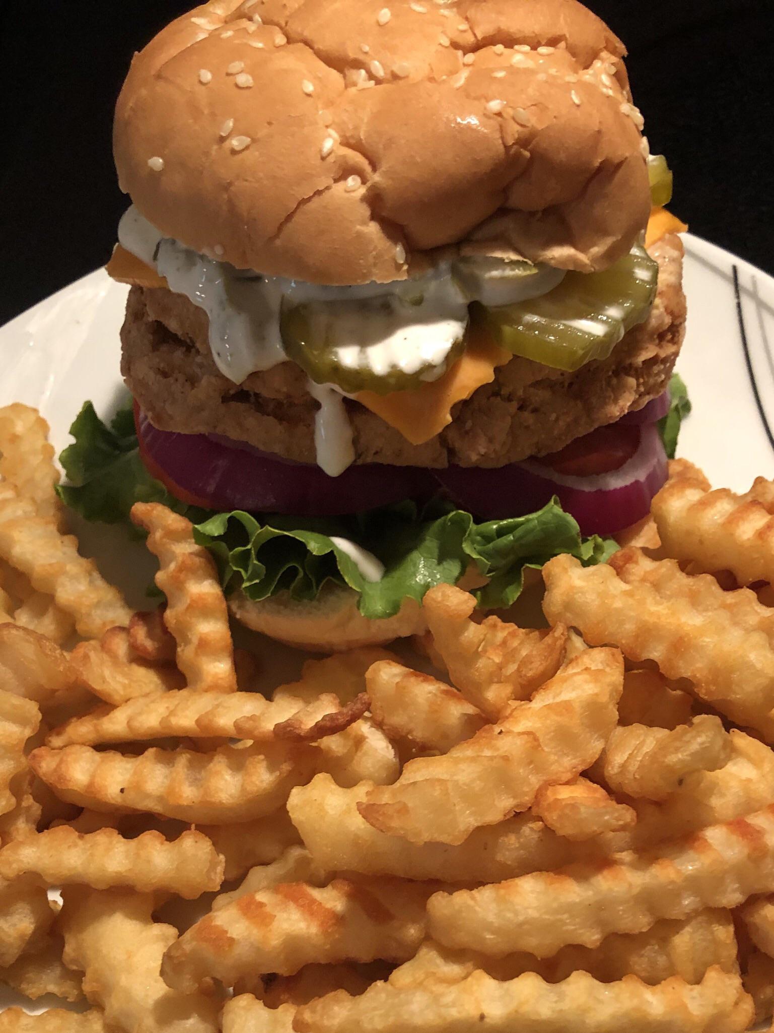 Crispy chikn sandwich with fries | Scrolller