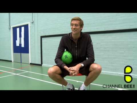 Crouchy crouching | Scrolller