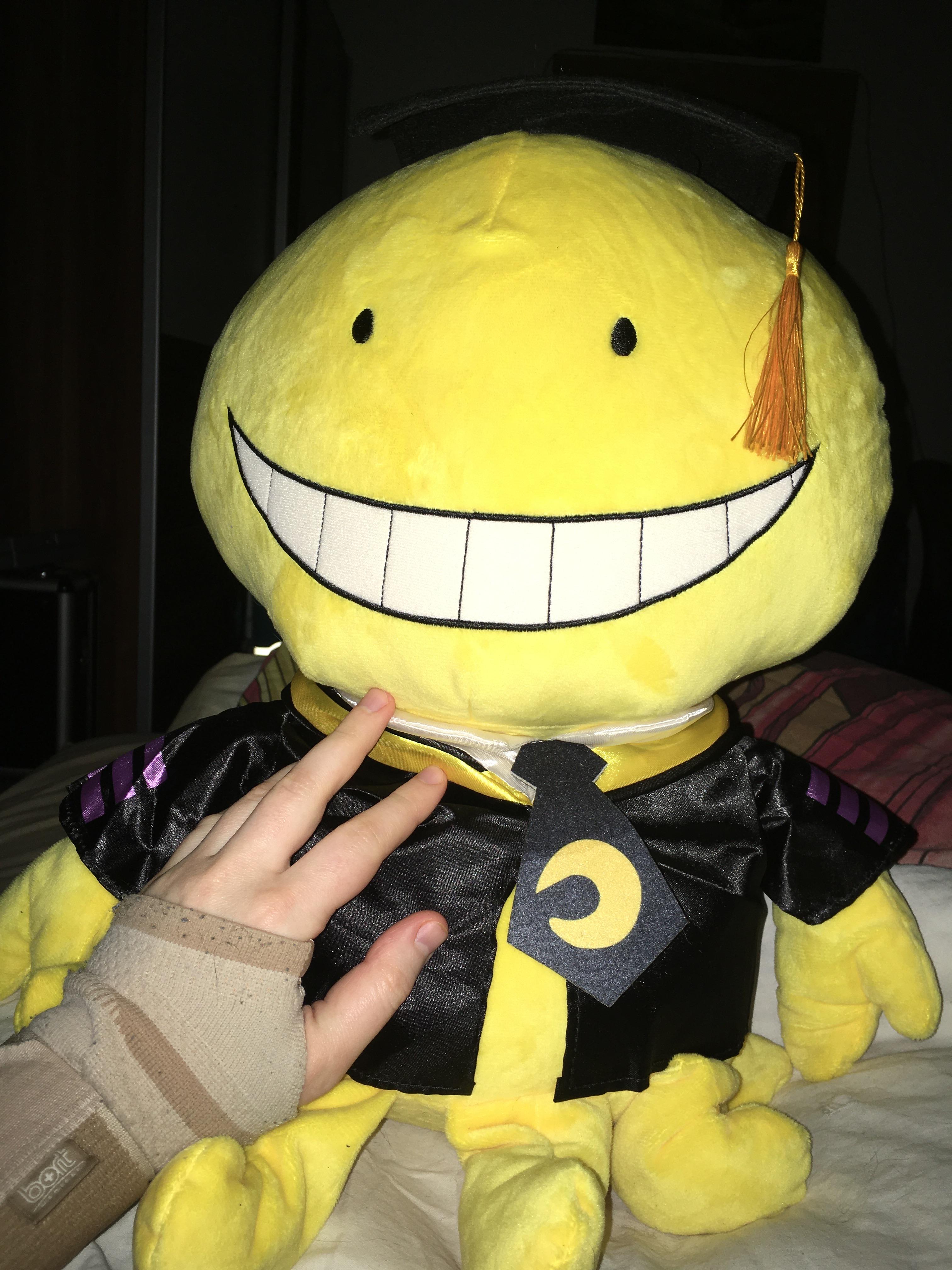 Cuddling with Koro-sensei | Scrolller