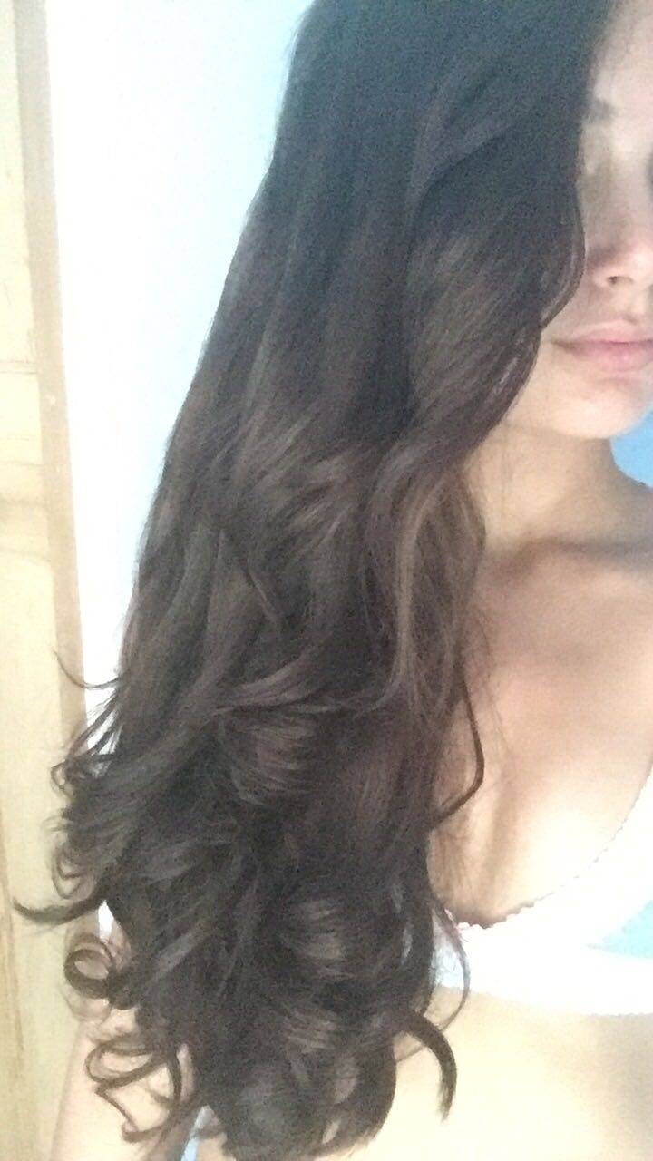 Curl [f] | Scrolller