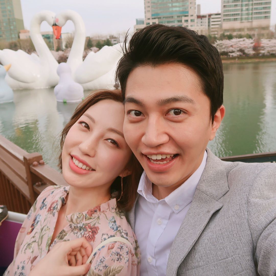 Cute couple on a Date | Scrolller