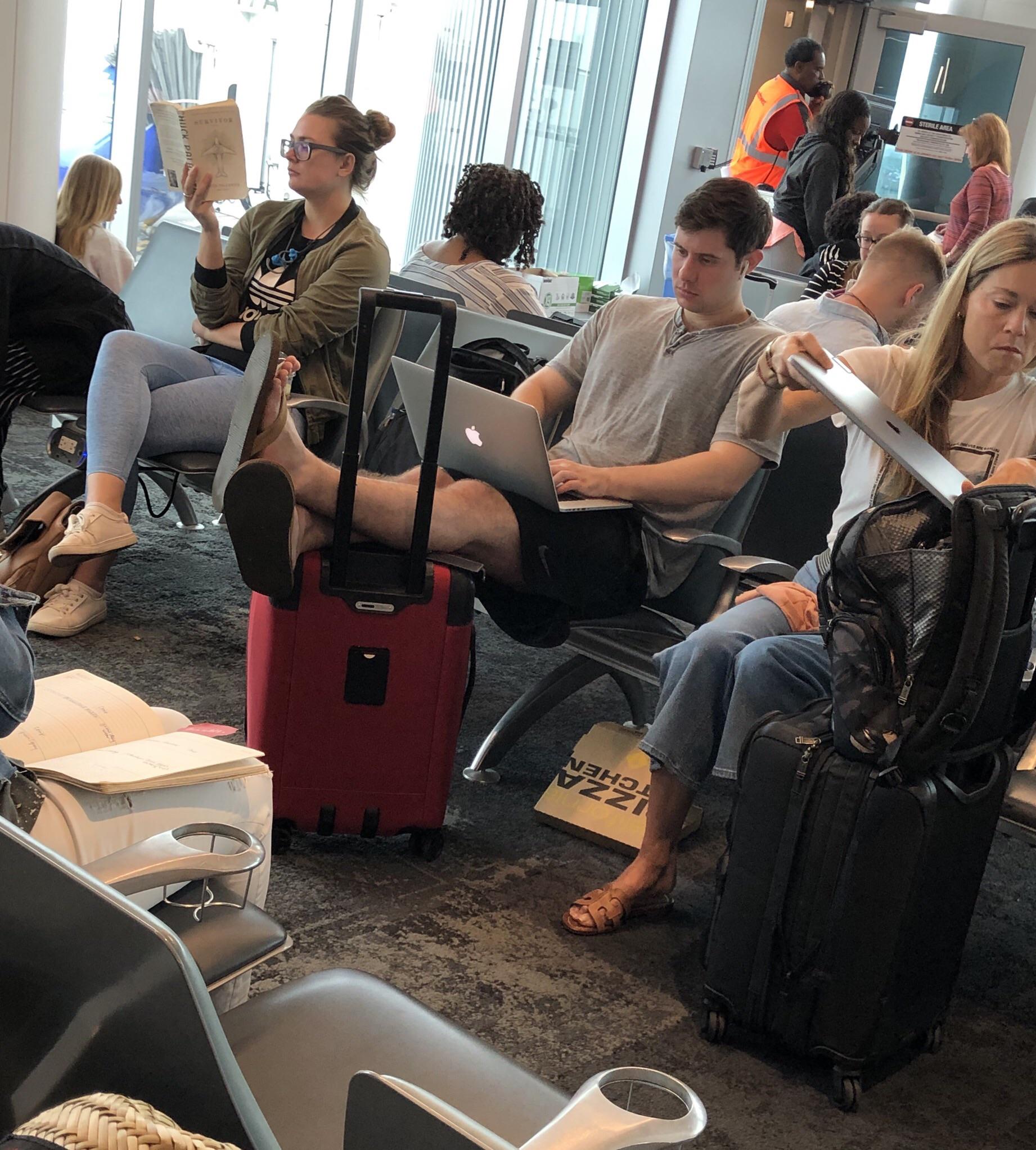 Cute guy | Scrolller