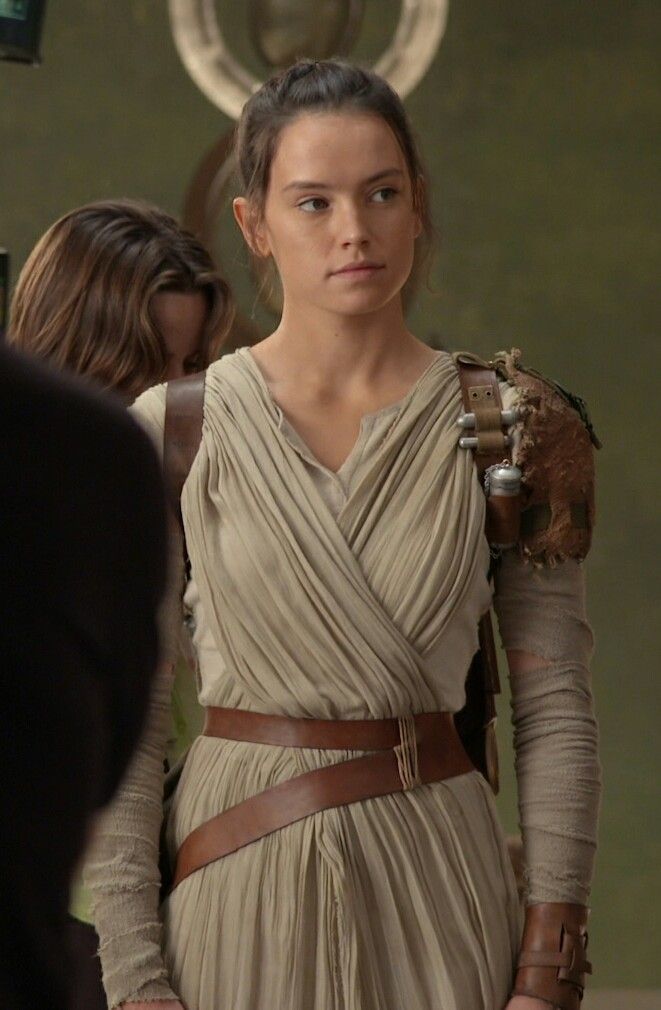 Cute look as Rey | Scrolller