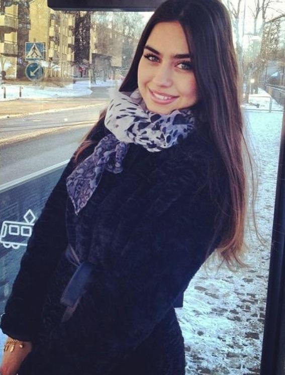 Cute Syrian teen | Scrolller