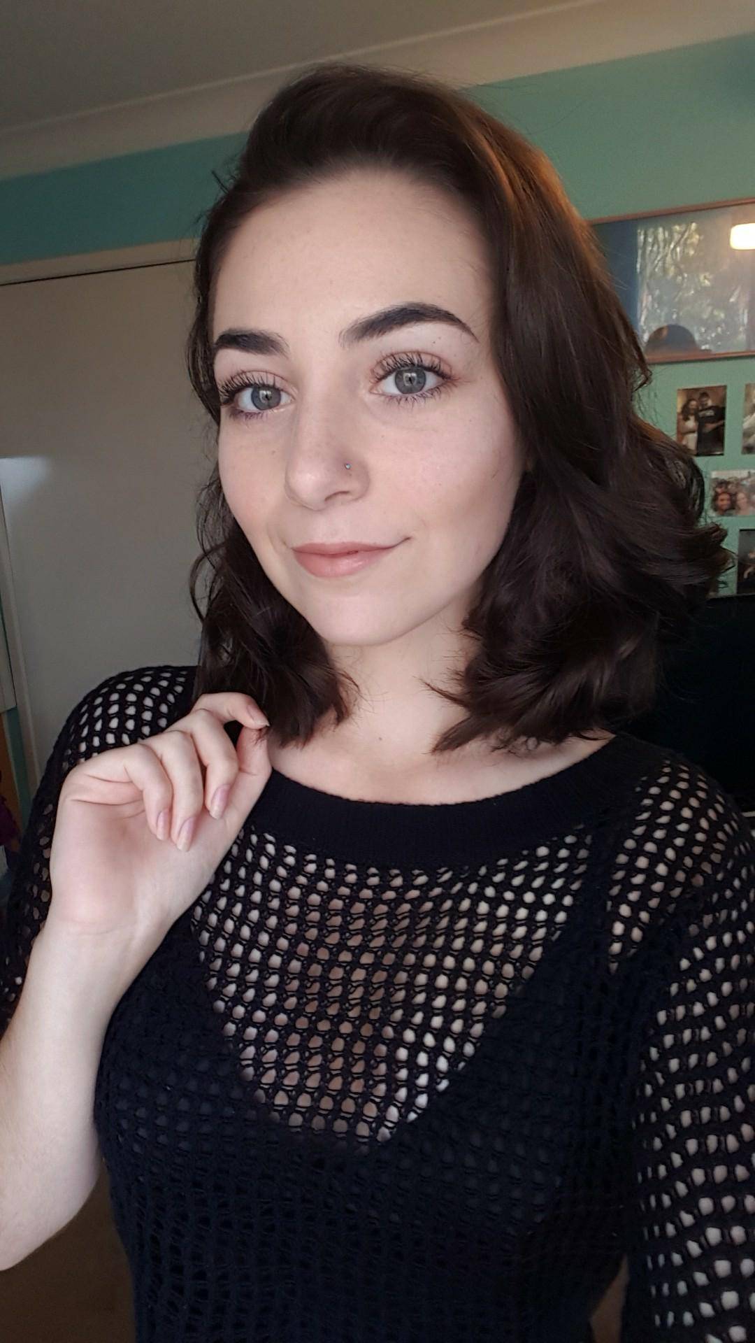 Cute twenty somethings destroy me | Scrolller